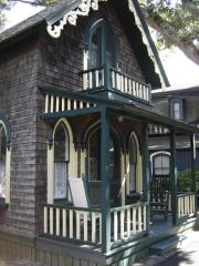 The Wesleyan Grove gingerbread cottages on Martha’s Vineyard | Small ...
