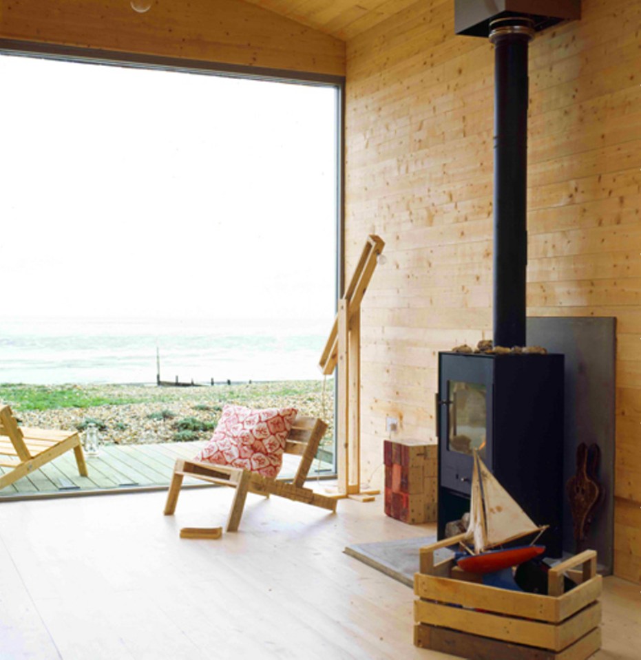 Gallery: A designer’s modern beach hut | Studiomama | Small House Bliss