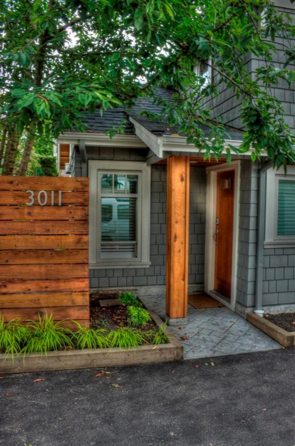 A Craftsman-style laneway house | Lanefab | Small House Bliss