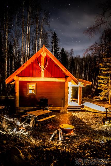 A post and beam cabin in the B.C. woods | Small House Bliss