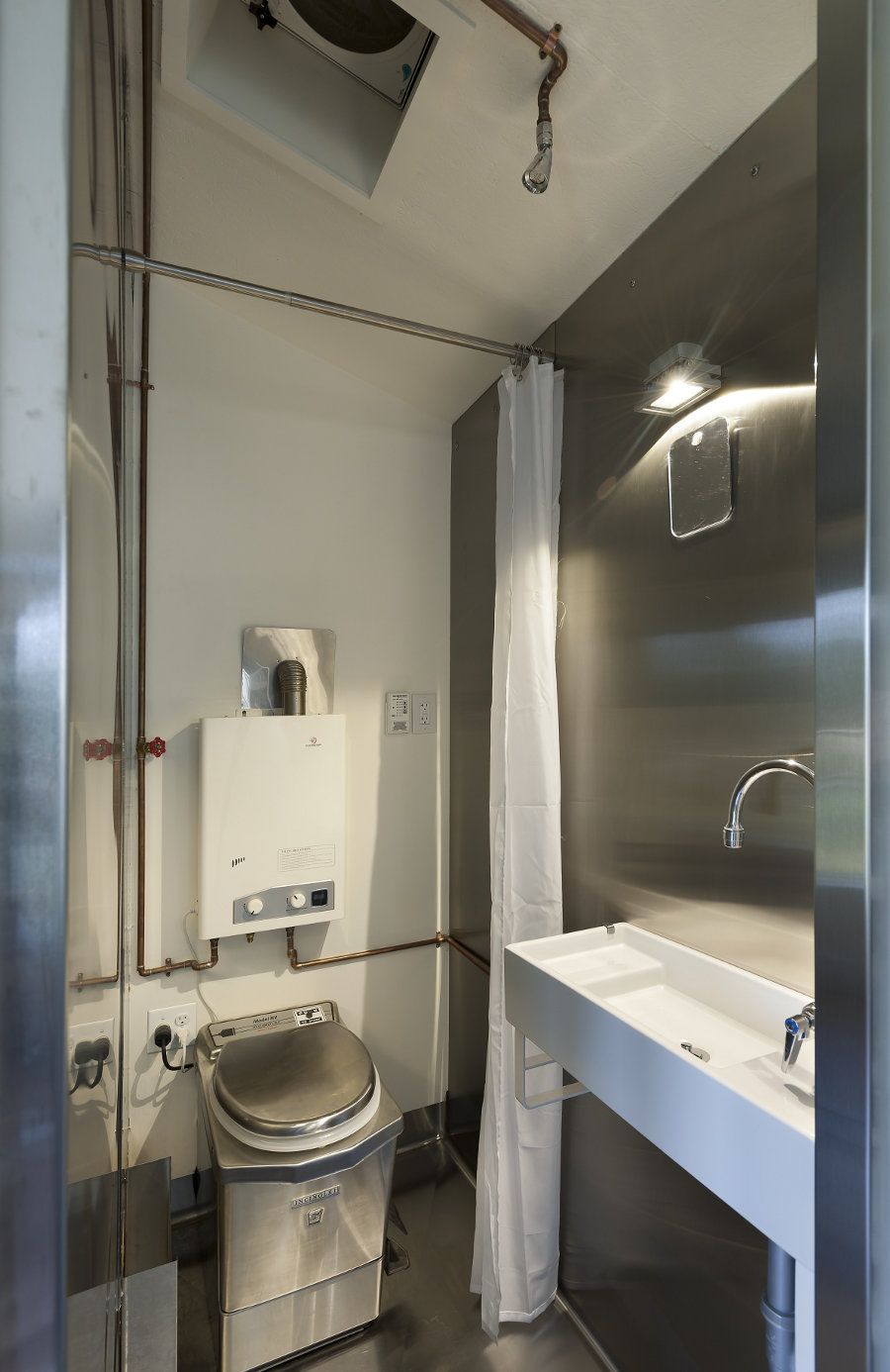 Minim House, a tiny studio dwelling | Small House Bliss