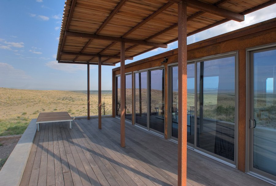 The Marfa weeHouse, a compact desert retreat | Alchemy Architects ...