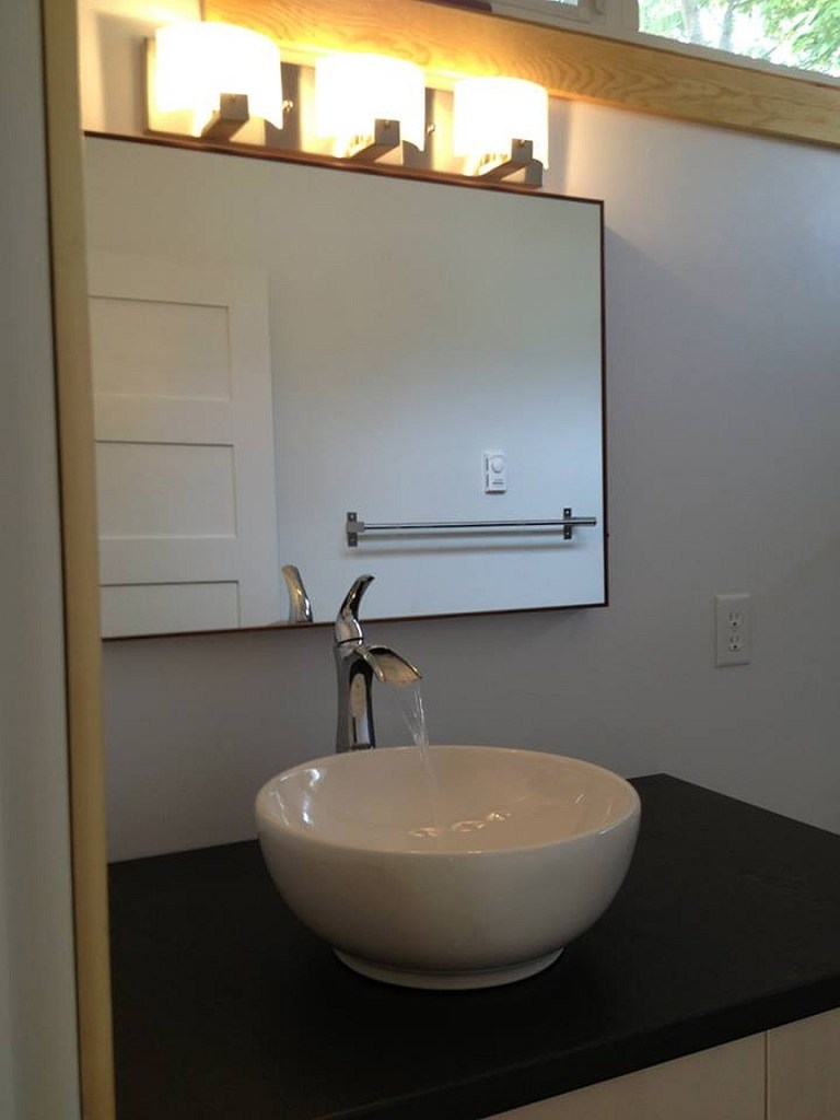 Gallery: Sarah House, an affordable green container home | Small House ...