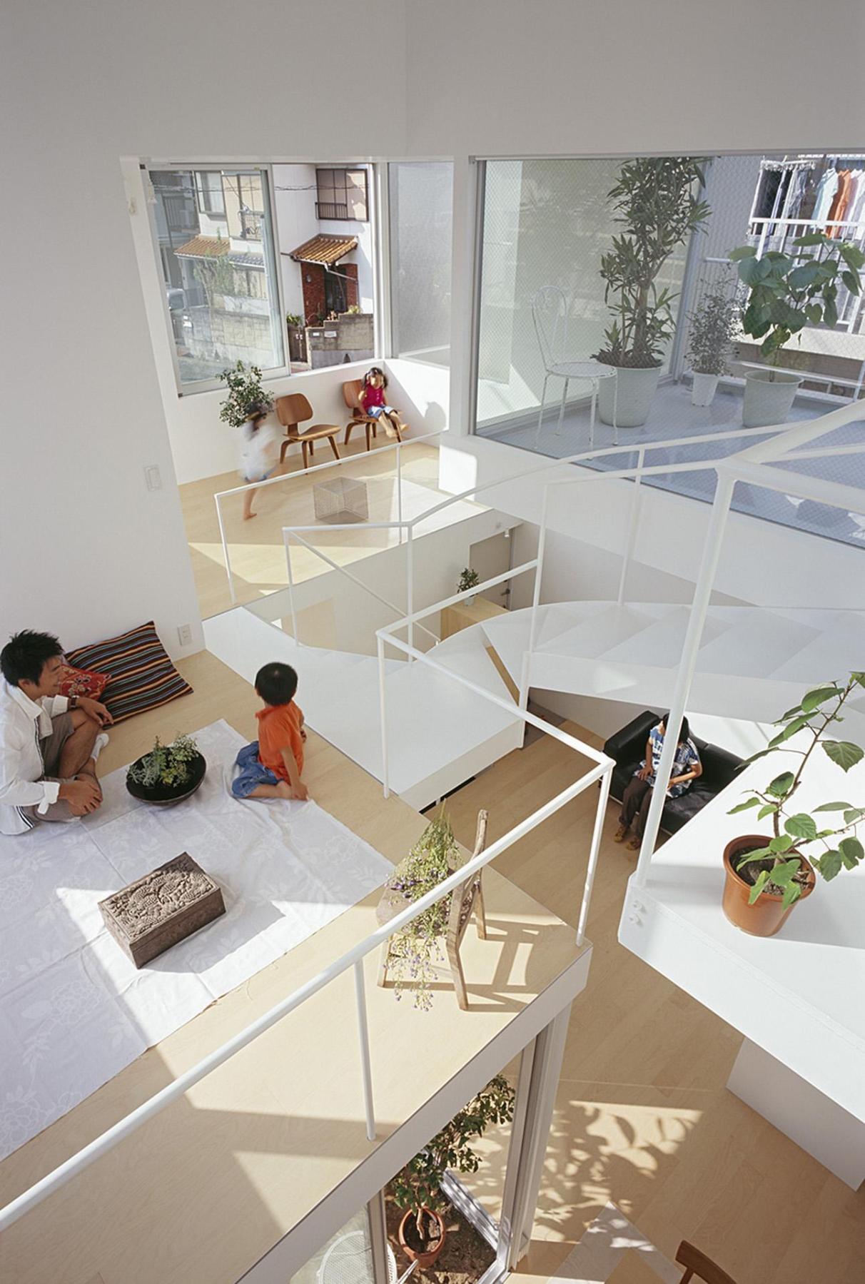 A small house that maximizes family time | Tetsuo Kondo Architects ...