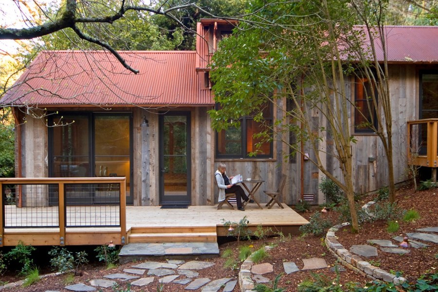 A handcrafted rustic guest cabin | Dotter & Solfjeld | Small House Bliss