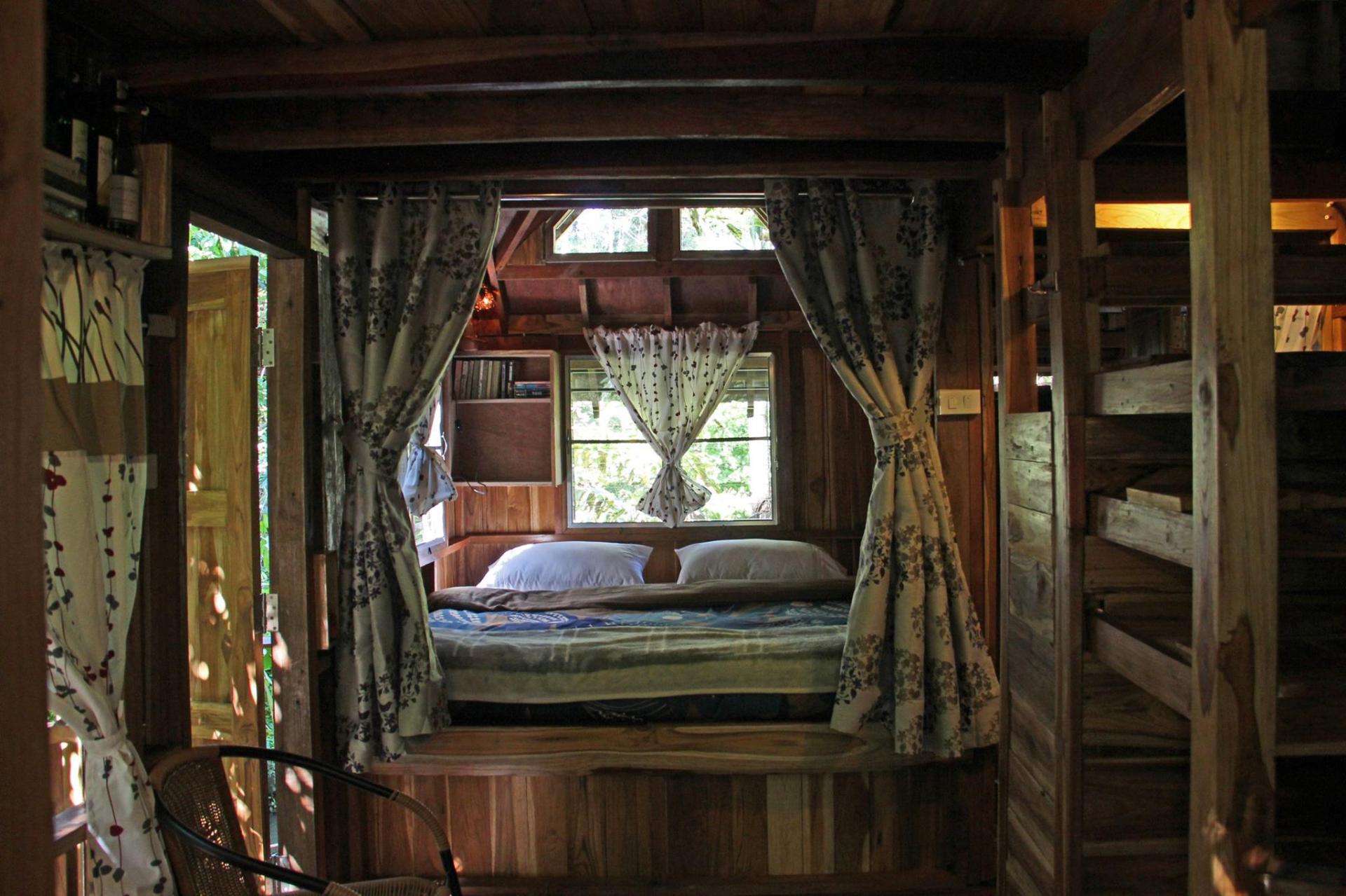 Rabeang Pasak Chiangmai Treehouse Resort | Small House Bliss