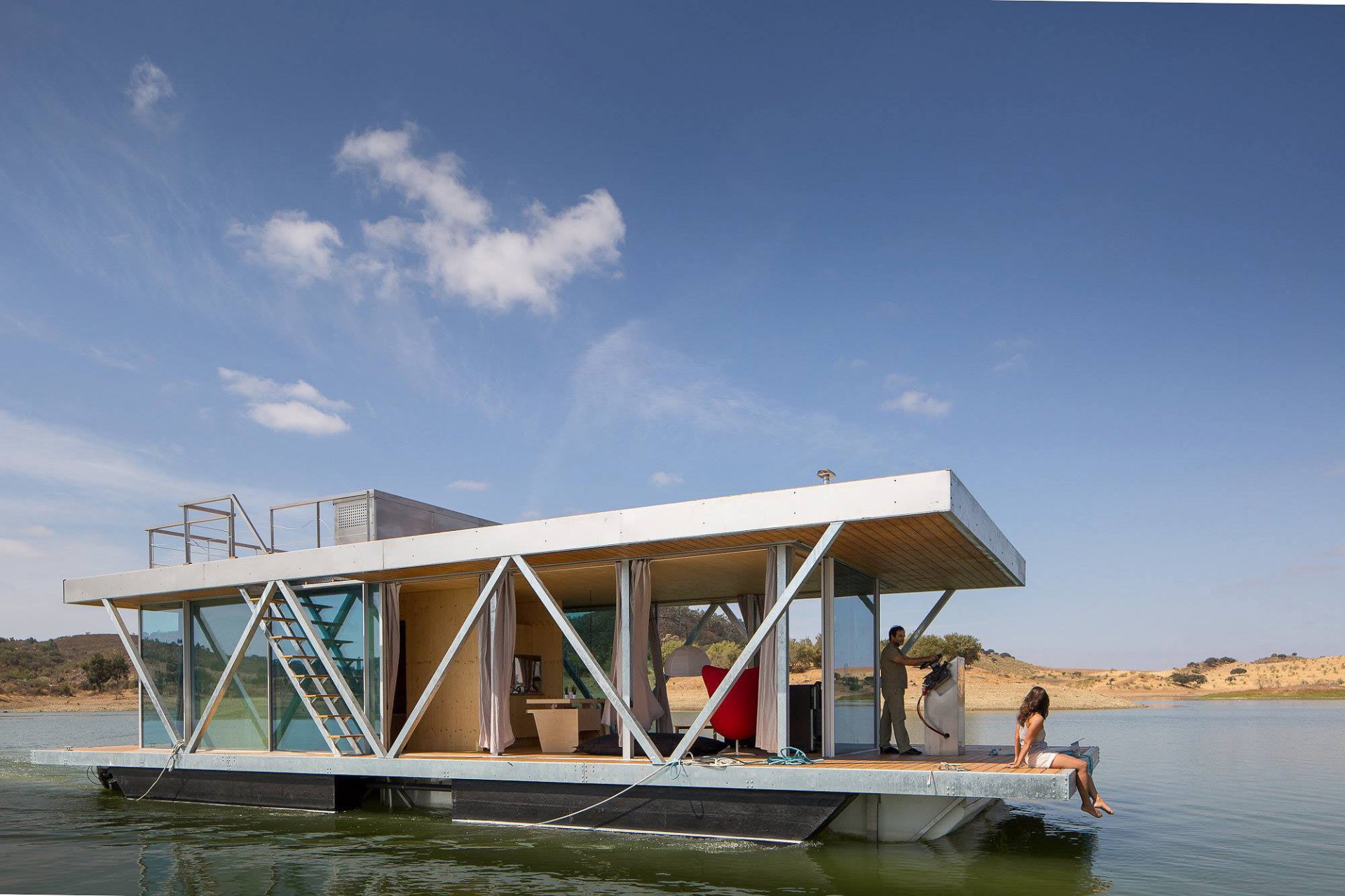 The Floatwing houseboat | Friday | Small House Bliss
