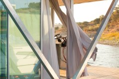 The Floatwing houseboat | Friday | Small House Bliss