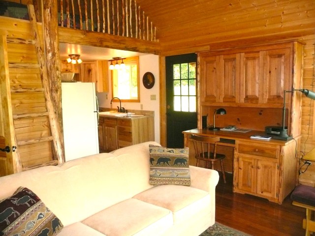 The Pond Cottage, an idyllic retreat surrounded by nature | Small House ...